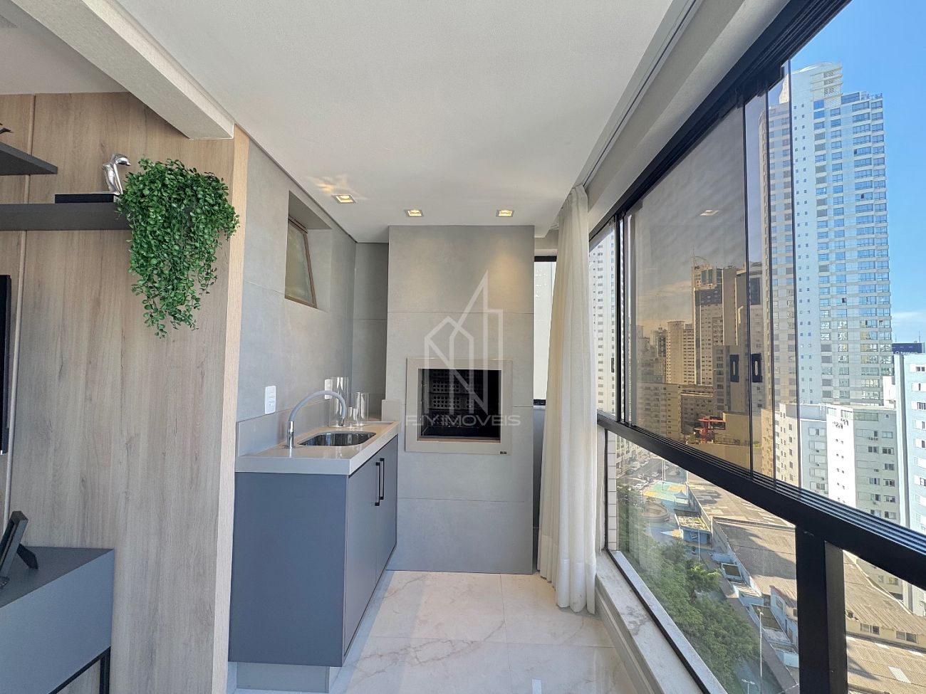 Apartamento no Edifício Atlântico Shopping à Venda em Balneário ...