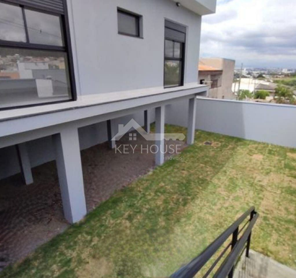 Casa no Jardim Boer à Venda em Americana - Casa Ampla Jardim Boer